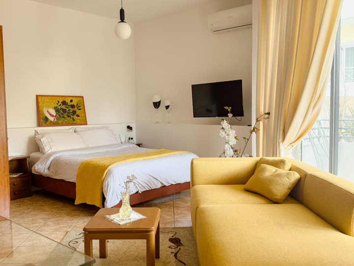 ★Amazing Long Term Studio/3-7 Min Walk Everywhere★ - Saranda