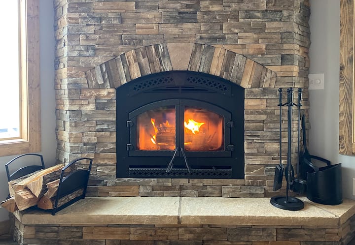 New! Spacious Bobcat Lodge W/hot Tub, Starlink - Alma, CO