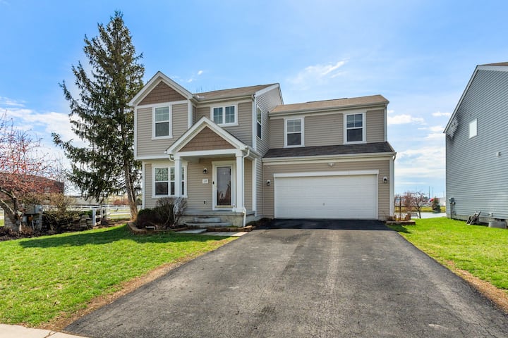 Stay W/ Home Theater, Games, Pond View & More! - West Jefferson, OH