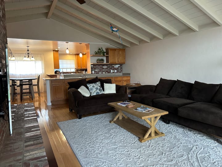 Casa De Lou - Salinas, CA