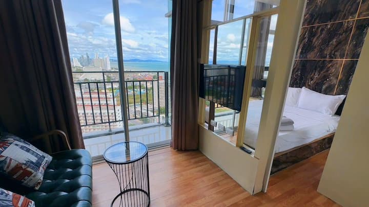 高级公寓海景房｜200米中天海滩｜楼下中天夜市｜观景日落｜泳池 - Jomtien