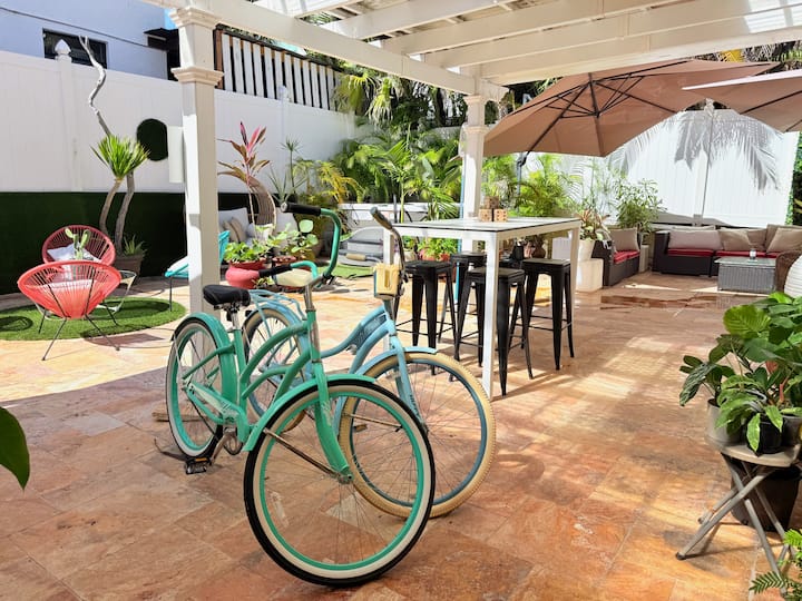 Beachfront 1 Br Xl Steps To Sand. Prime Location - Hollywood, FL