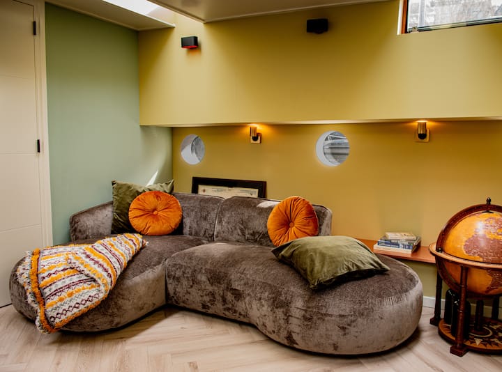 Luxurious Wellness Houseboat - Sailors Suite - Amsterdam
