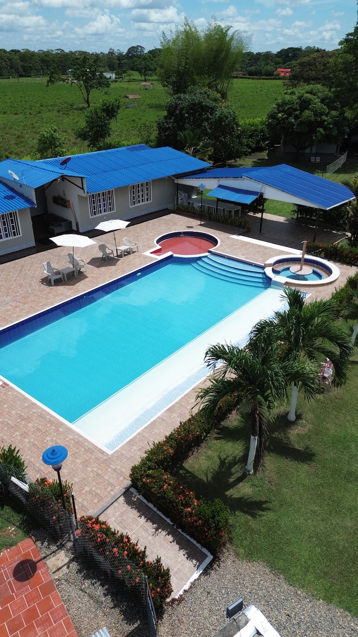 Hermosa Finca Vacacional - Restrepo