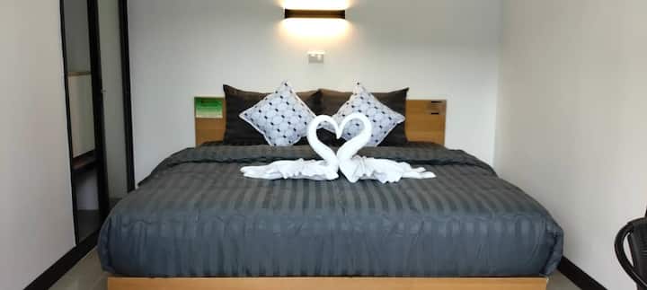 Cashew Nut House  Room 7 เดิน 2 นาทีถึงชายหาด - Ao Nang