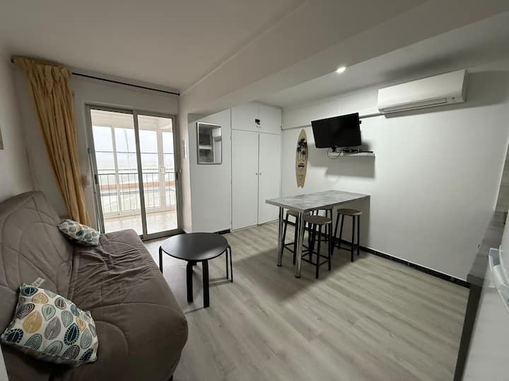 Awaydays | Estudio En Pimera Línea De Mar - Empuriabrava