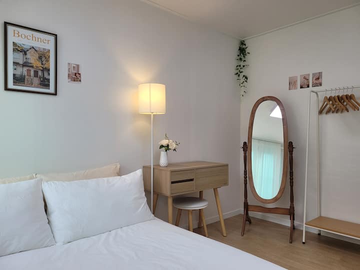 성심당/야구장도보7분/대전역짐픽업/짐보관/퀸2 최대4인/넷플릭스 - Daejeon