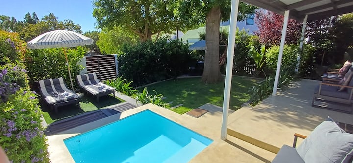 The Crescent Hideaway - Franschhoek