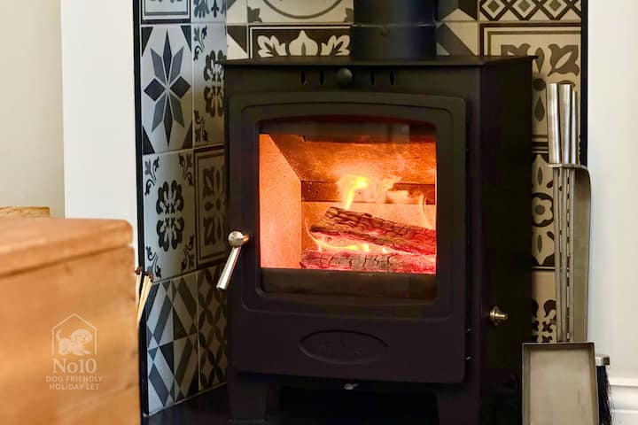 Log Burner, Dog Friendly, Private Courtyard - Sherwood Forest