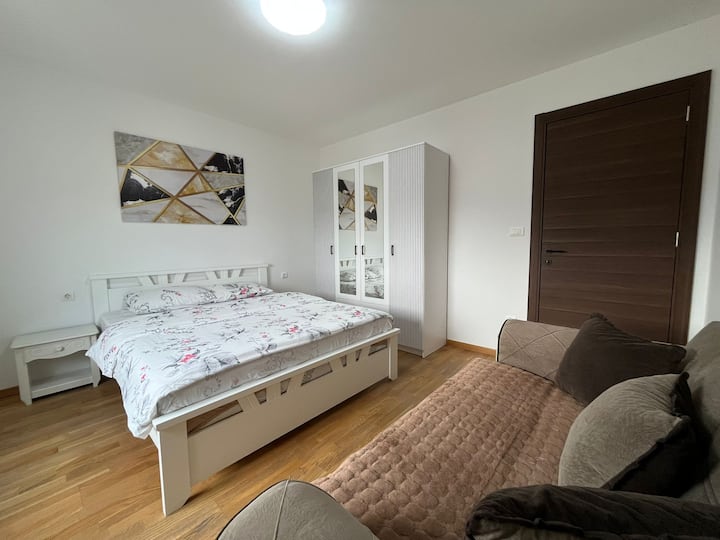 Lux Apartment Rose Avenue 2 - Kragujevac