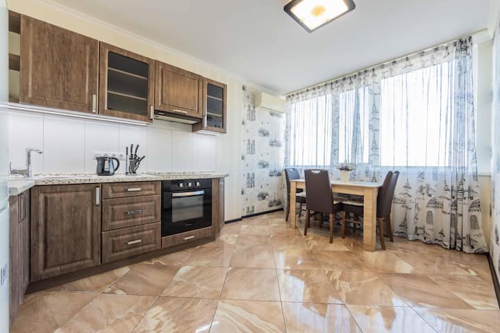 1 ком Люкс в 2 минутах від метро - Kiev