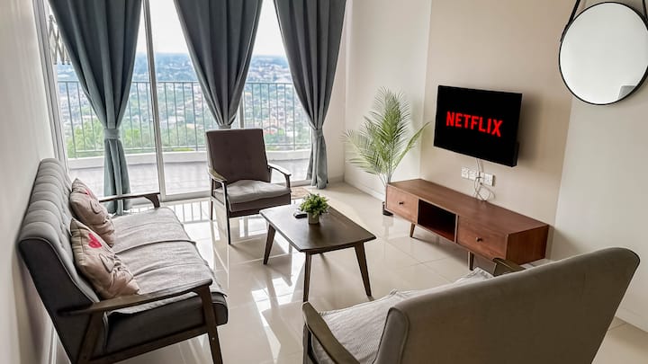 Crystal Creek Sunset Poolview | 10 Pax | Free Wifi - Taiping