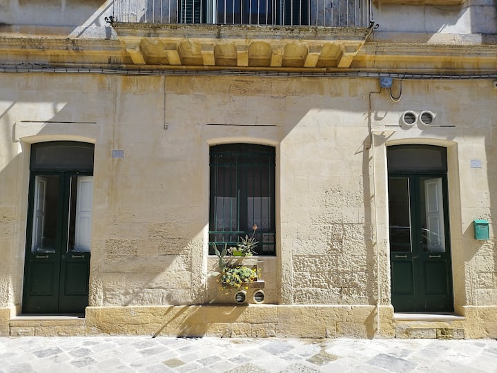 Quiet Apartment In Lecce Old Town W/ Pvt Entrance - Lecce