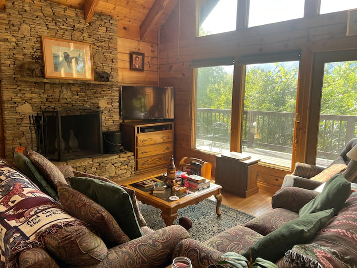 Cozy Cabin Getaway - Townsend, TN