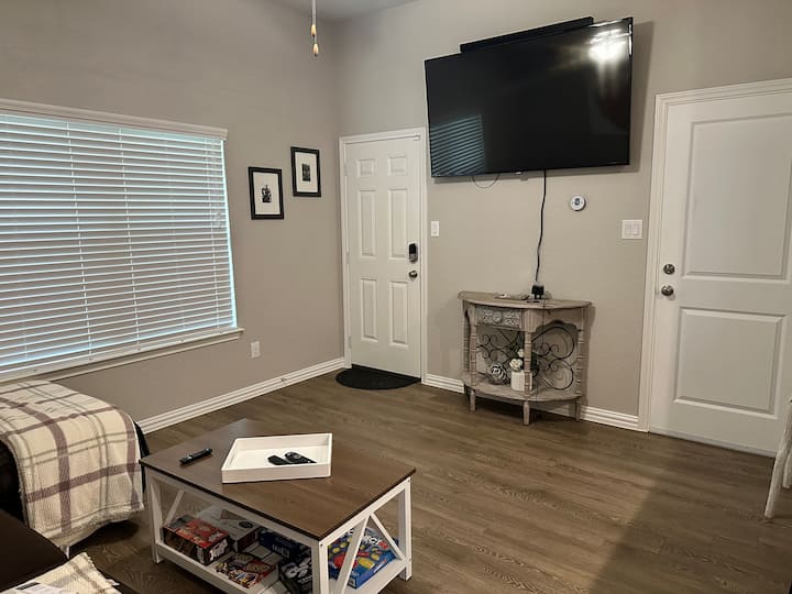 Gated Guesthouse Retreat - San Antonio, TX