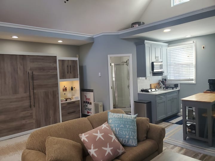 Cozy Studio | 15min Drive To Argyle Lake Park - Massapequa