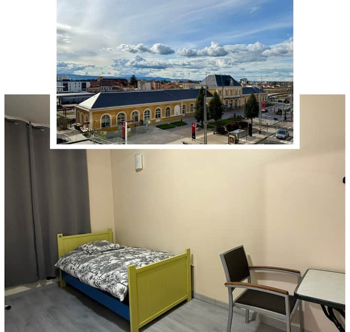 Face à La Gare - Chambre 5 - Roanne