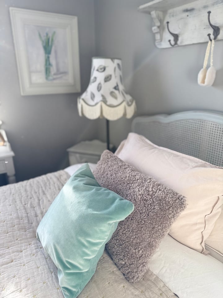 Large Single Room In Central North Berwick - North Berwick