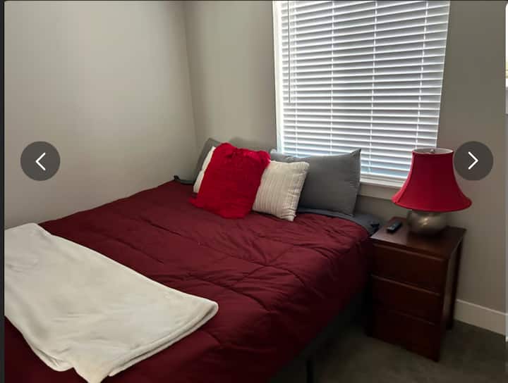 Comfy Room For Rent! - Redmond, OR