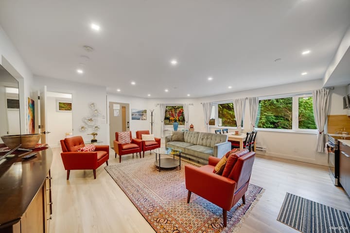 2 Bed Suite In Horseshoe Bay - Bowen Island