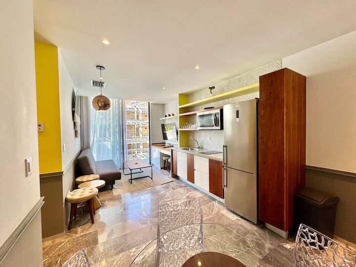 2 Bedroom Apartment Steps From The Sea! - Playa del Carmen