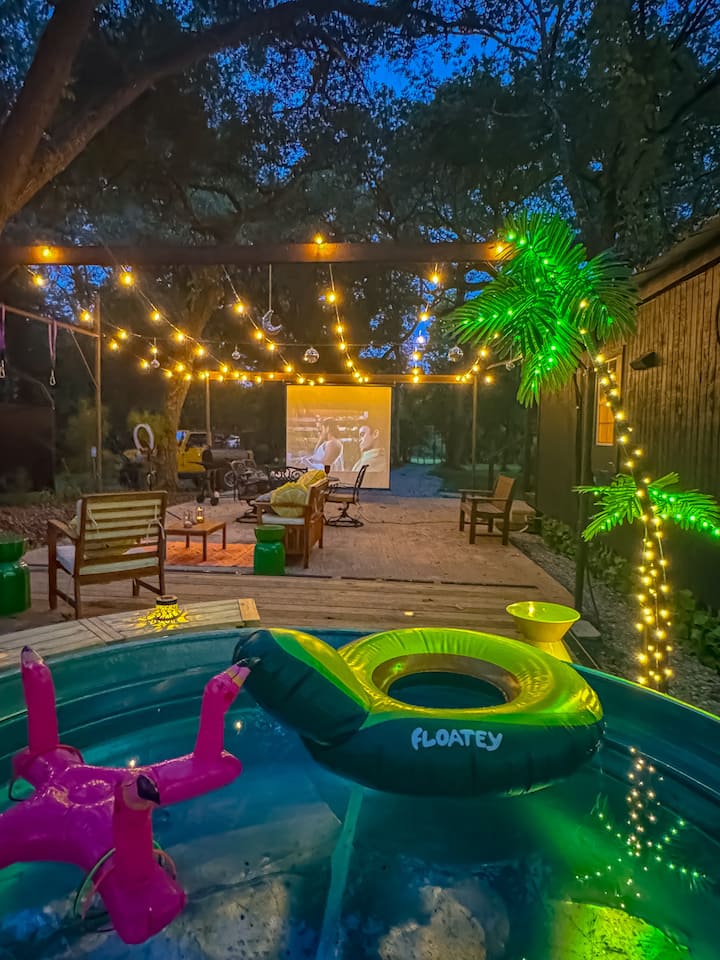 Stay Bougie Glamping Cabin + Pool Theater - Louisiana