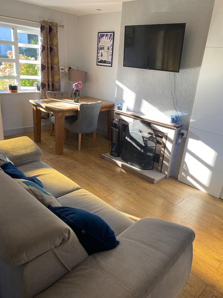 Cosy 3 Bed Townhouse - Galway