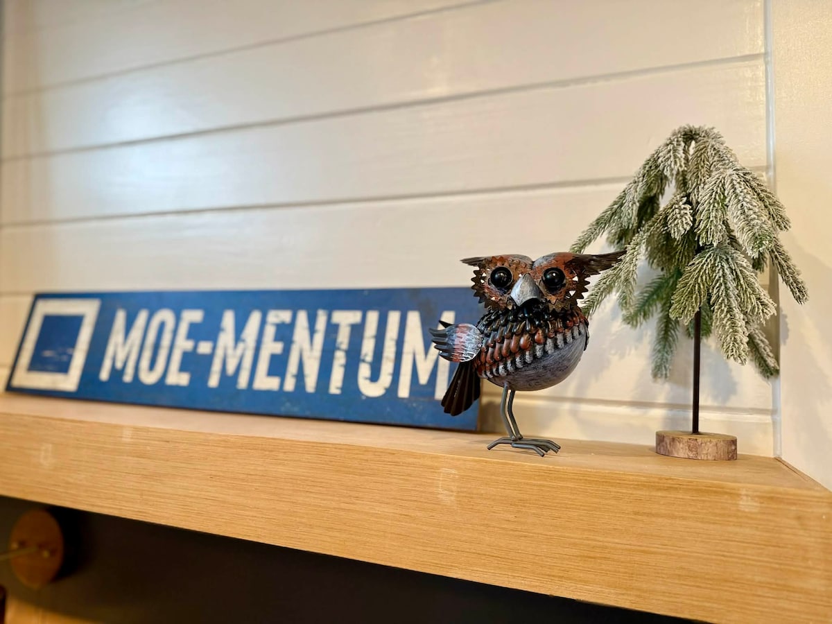 Cozy Tiny House | Ski Town, GNP | Full Kitchen - Tiny houses for Rent ...