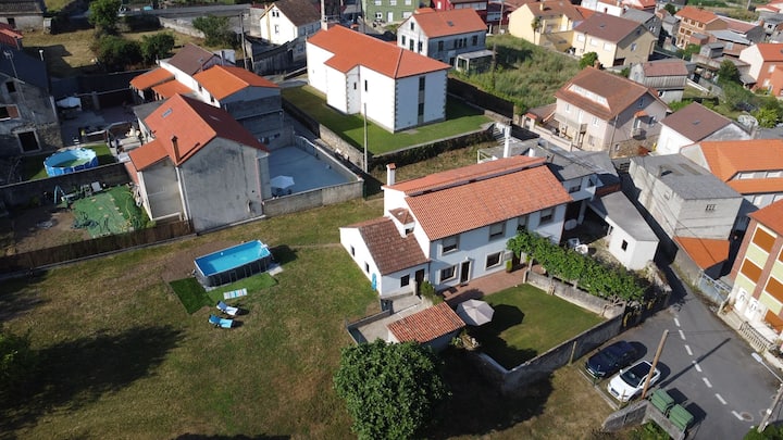 Casa Con Piscina Privada En Razo Costa Da Morte - Carballo