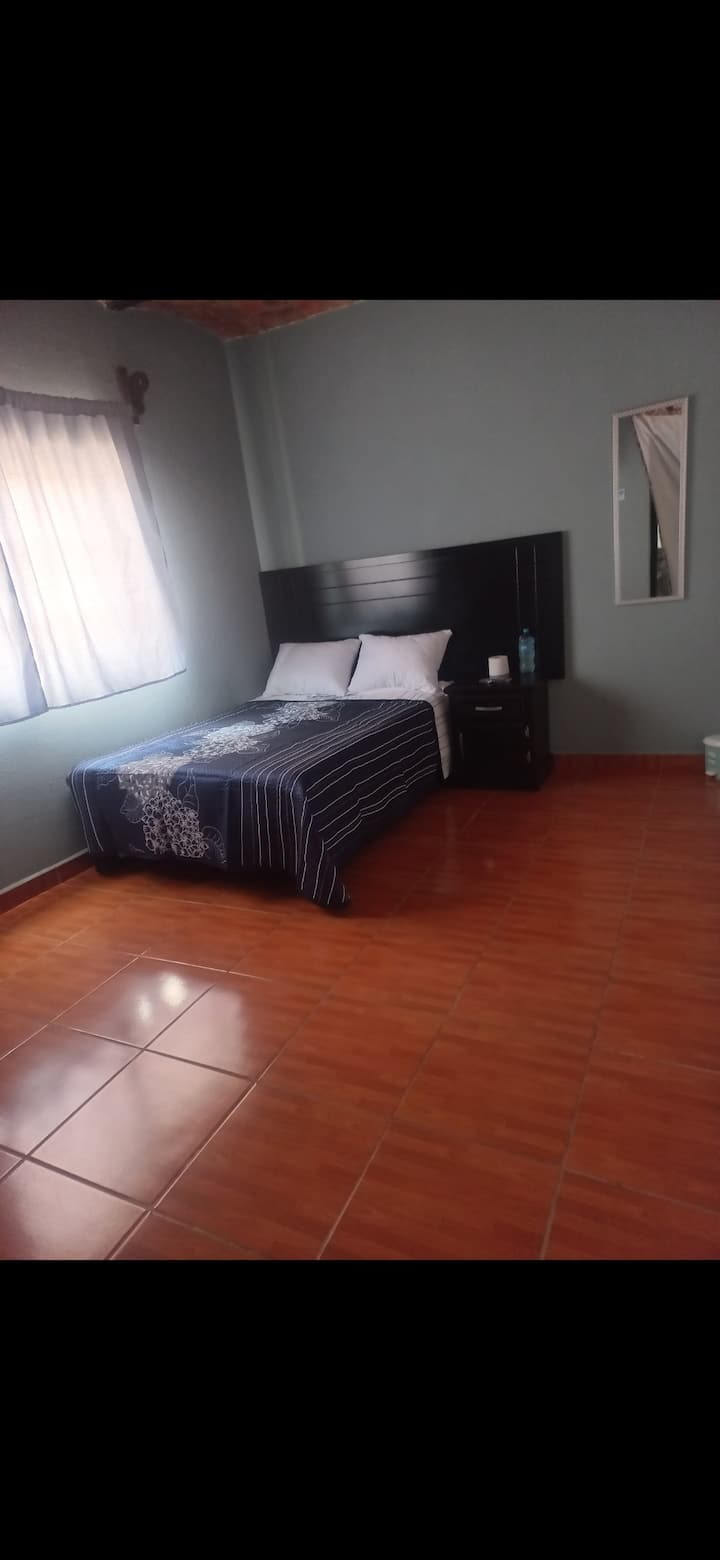 Casa A 5 Min Del Aeropuerto Gdl - Miguel Hidalgo y Costilla Guadalajara Airport (GDL)
