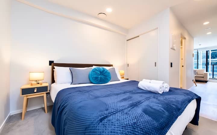 Prime Location Chic City Escape Balcony Pool Gym - Auckland