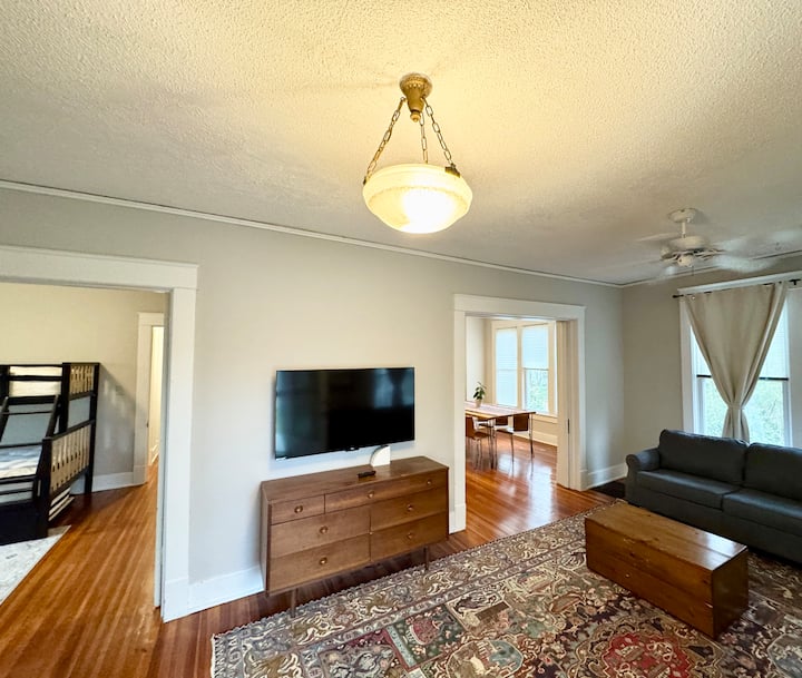 2b/2b Lindley Park Bungalow - Greensboro, NC