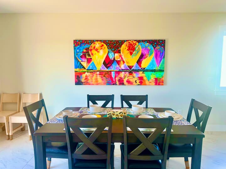 Modern Holiday House  Near Halifax Costco - Halifax