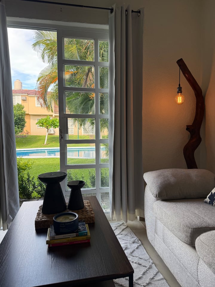 Escápate A Ixtapa: Casa Amplia/alberca Compartida - Zihuatanejo