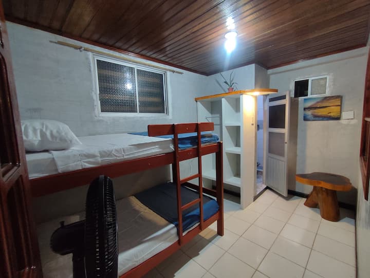 Linda Habitación Para 4 Personas - Leticia