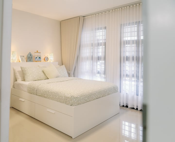 Pretty Haus - Malvar