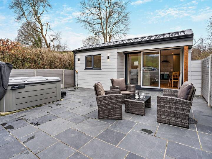 1 Bed In Aberaeron (Oc-95972) - Aberaeron