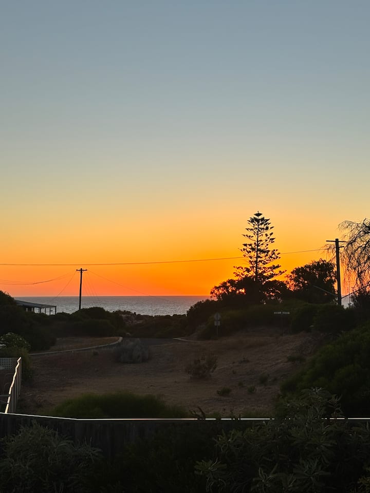 Retreat On Siesta - Preston Beach