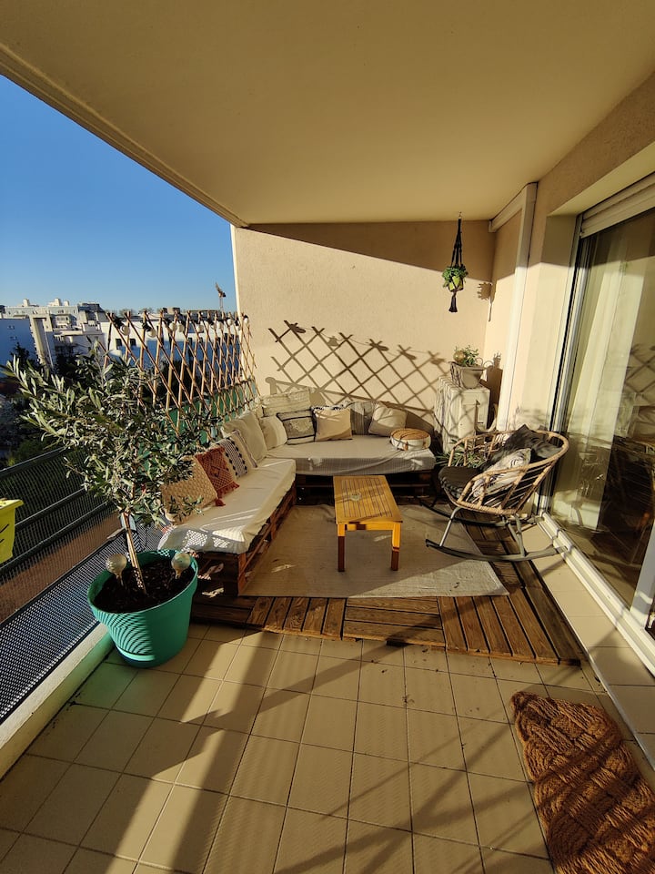 Appartement Calme Avec Terrasse - Écully