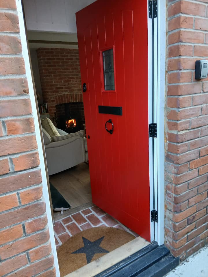 Perfect Cottage Provides The Perfect Escape - Walton-on-the-Naze