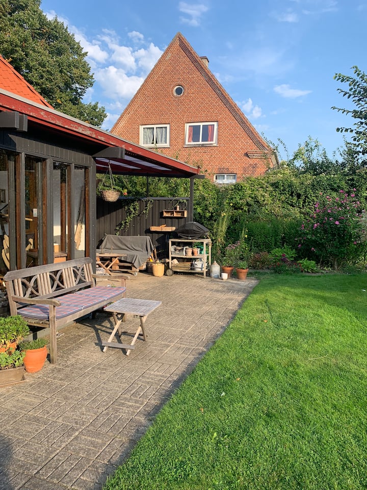 Hyggeligt Hus Med Vestvendt Have - Dinamarca