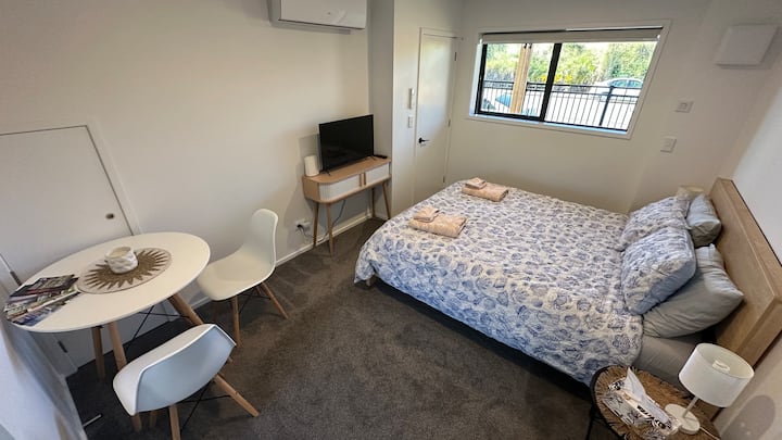 Oceanside Studio In New Brighton - Christchurch