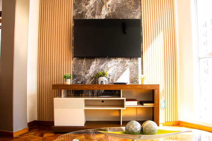 Spacious 3br Apartment In The Heart Of Sopocachi - La Paz