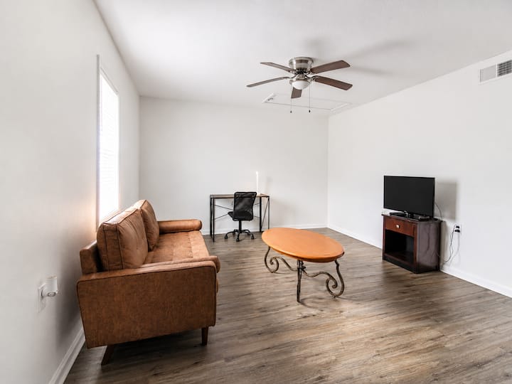 Quiet, Convenient & Safe | Minutes From Everything - Houma, LA