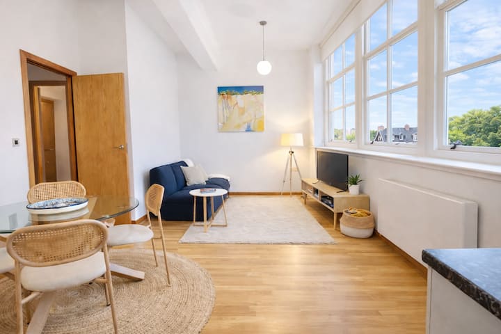 Luxury City Centre Flat | Free Parking + Lift - Glasgow