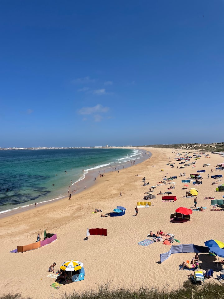 Frente à Praia 
T1 Na Praia Consolação - Portugal
