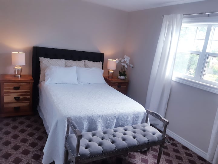 One Bedroom In Newcastle - Newcastle