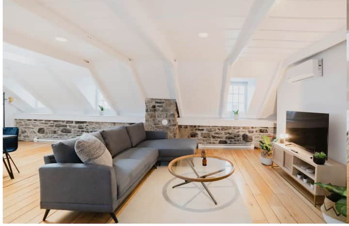 Historic Modern Loft In Heart Of Old-port - Montréal