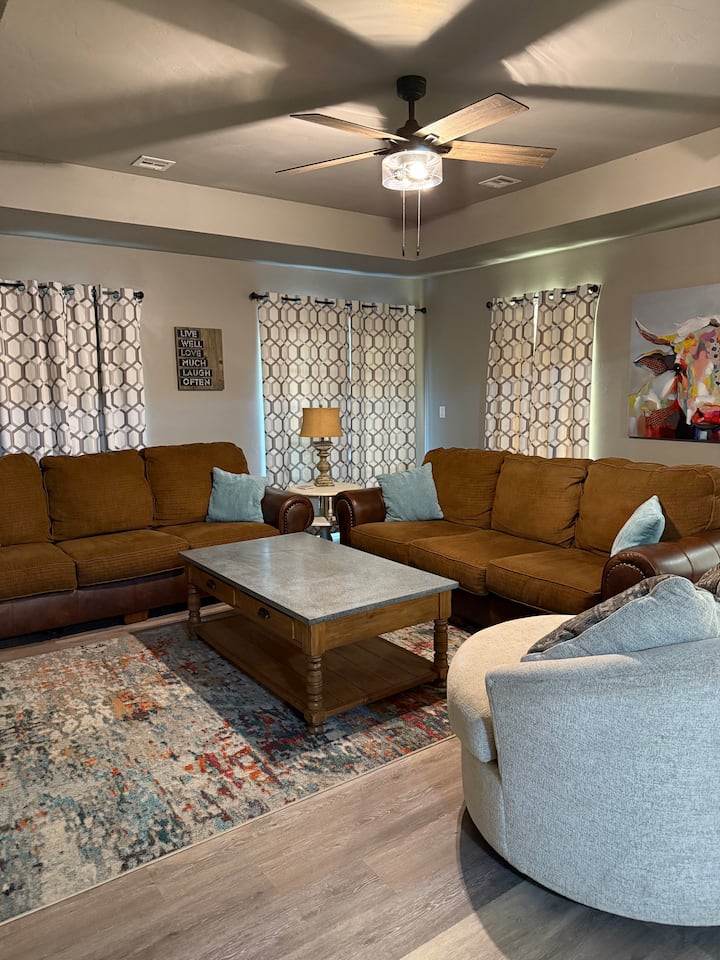 Casa De Cowboys - Stillwater, OK