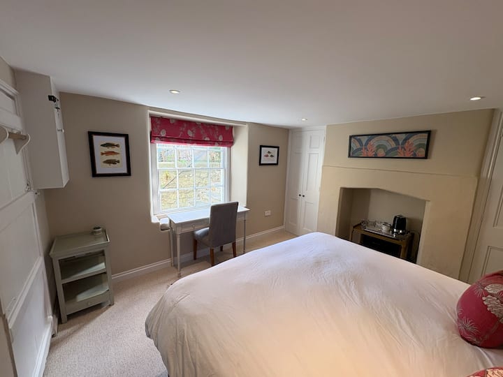 Self-contained Guest Suite - Bath